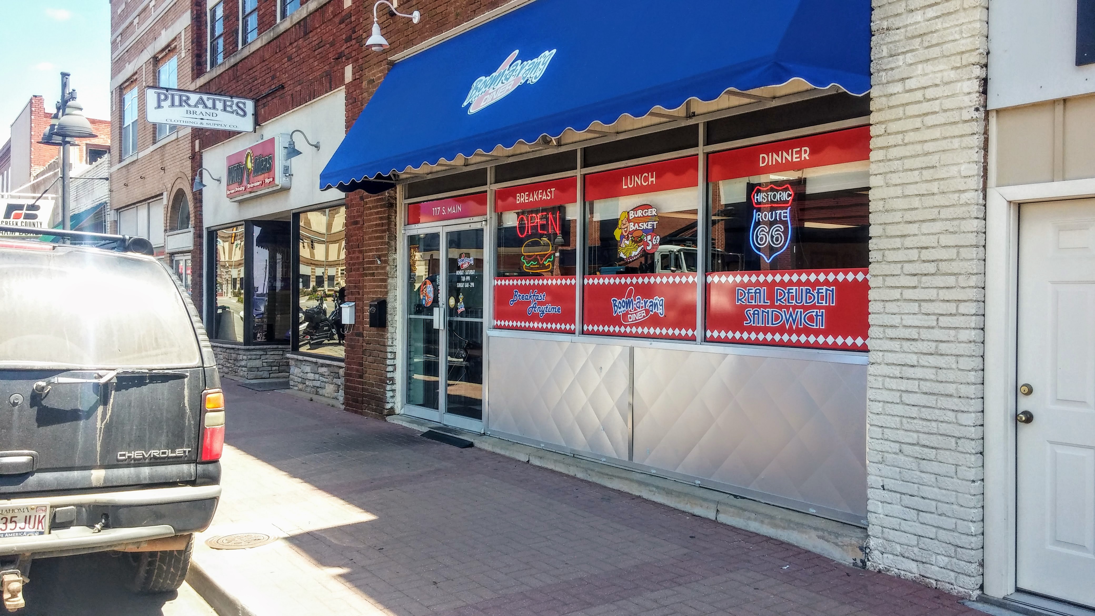 Boom-a-Rang Diner: Bristow, OK - Road Pickle